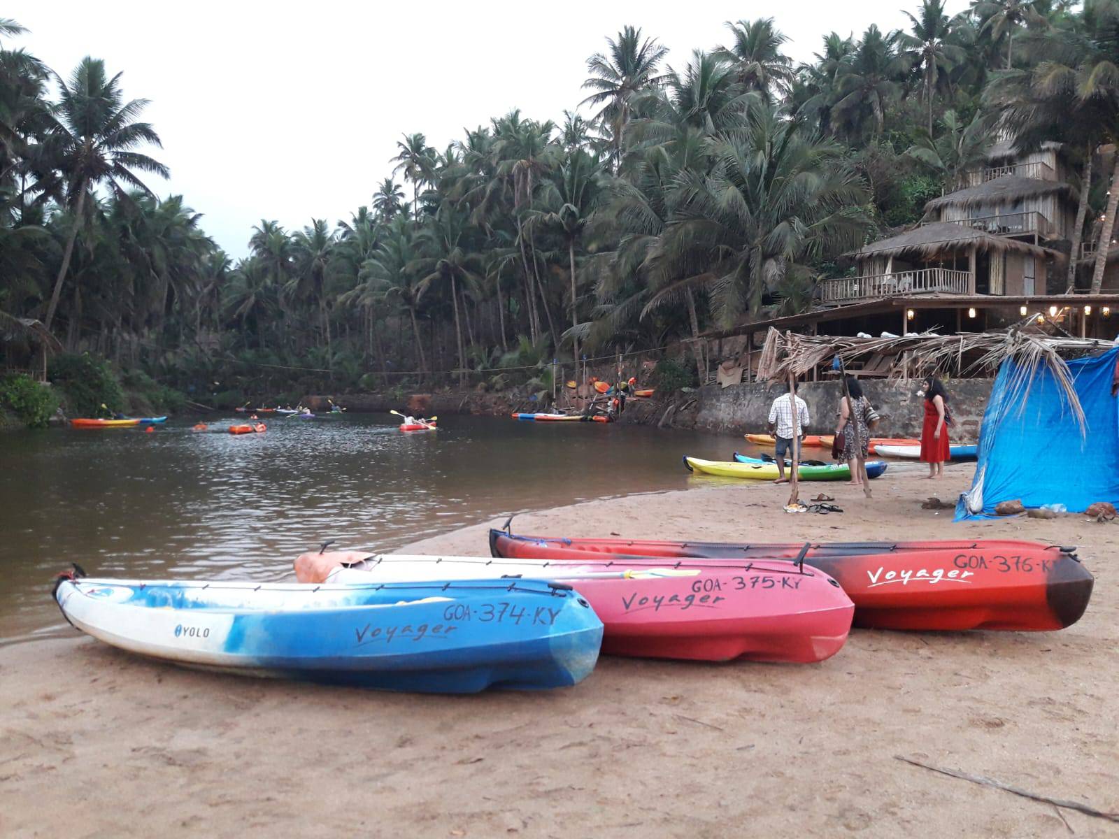 Cola beach kayaking-sashi kayaking